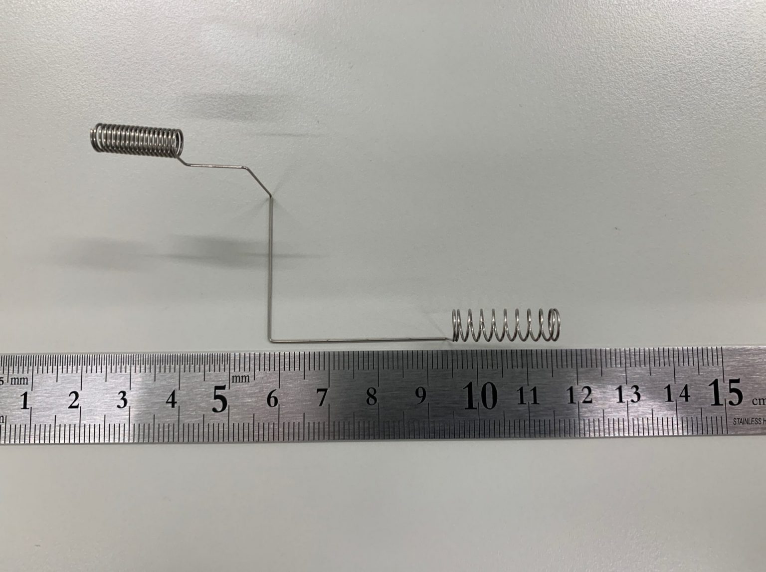 SUS304-WPB(ステンレス) 線径φ0.5を線加工しました。両端コイル付き。 - 特注ばね即納.com